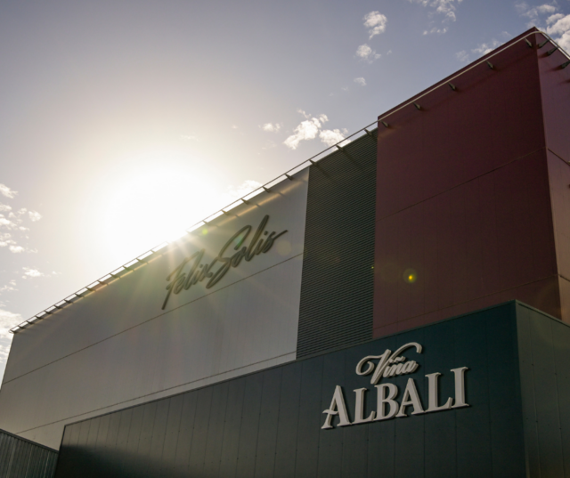 New Barrel Ageing Wine Cellar | Félix Solís